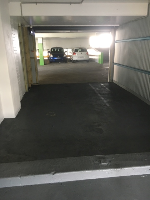 25m2 Level 5 Garage Secure Parking - Bolton St